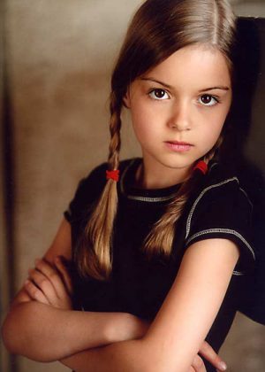 Ariel Winter Then And Now Photos From Baby To Age 21